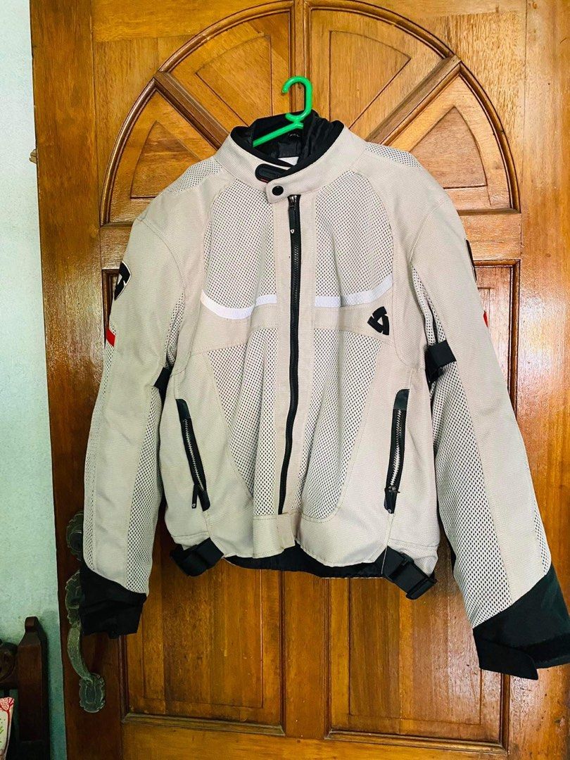 Revit jacket on Carousell