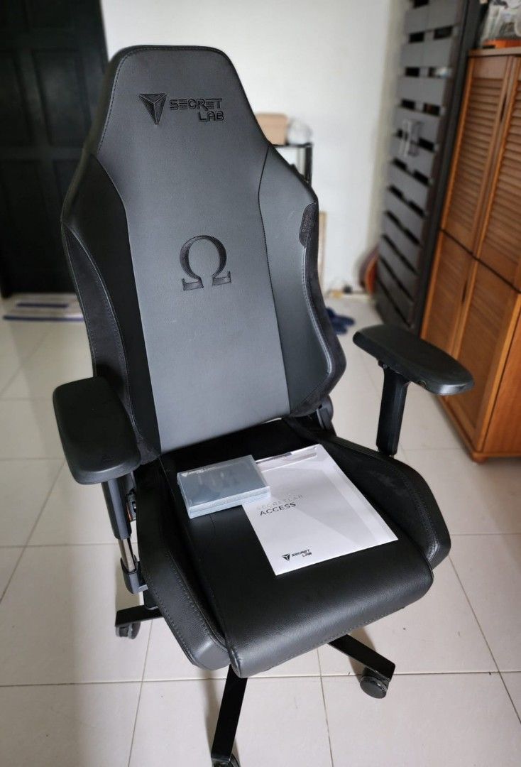 Secretlab OMEGA 2020 Black - Prime PU Leather, Furniture & Home Living ...