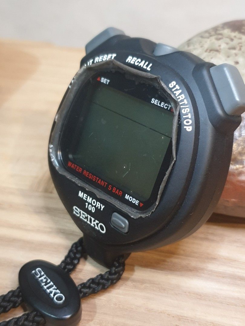 Seiko Stopwatch 100 Lap Memory Water Resistant With original case pouch ...