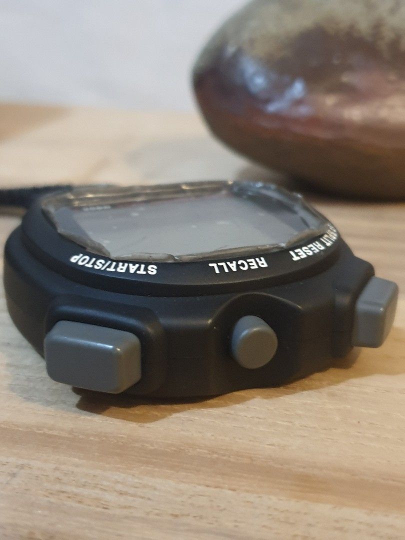 Seiko Stopwatch 100 Lap Memory Water Resistant With original case pouch ...