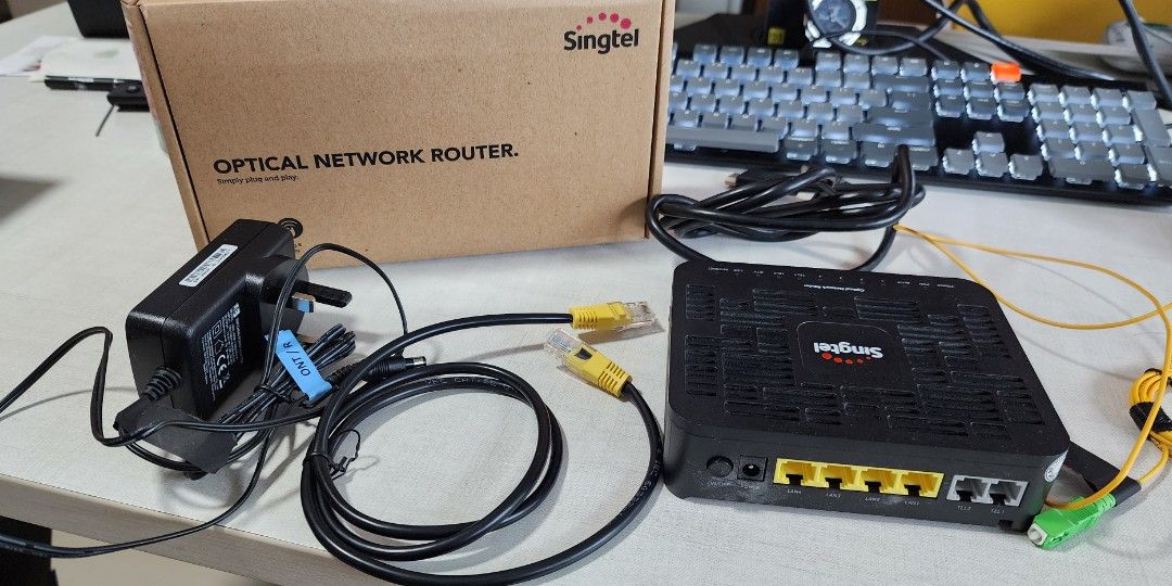 Singtel ONT Nokia G-240G-E and Single Mesh, Computers & Tech, Parts ...