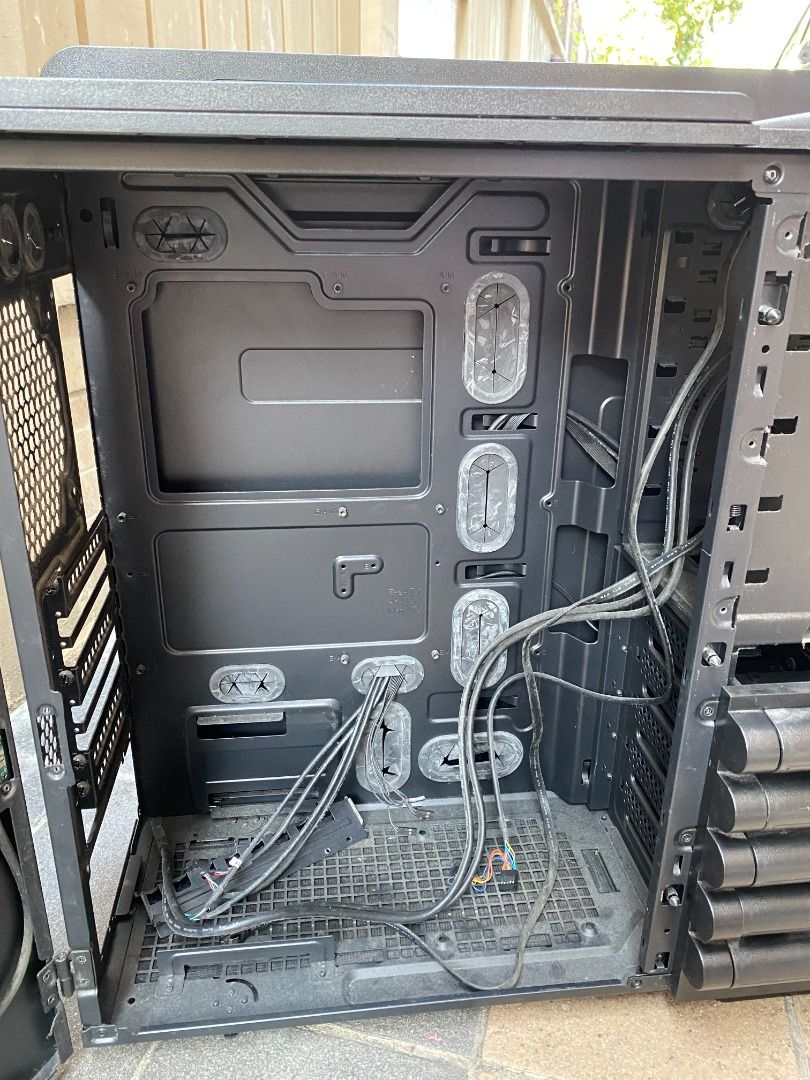 thermaltake full tower case with free fans, Computers & Tech, Parts ...