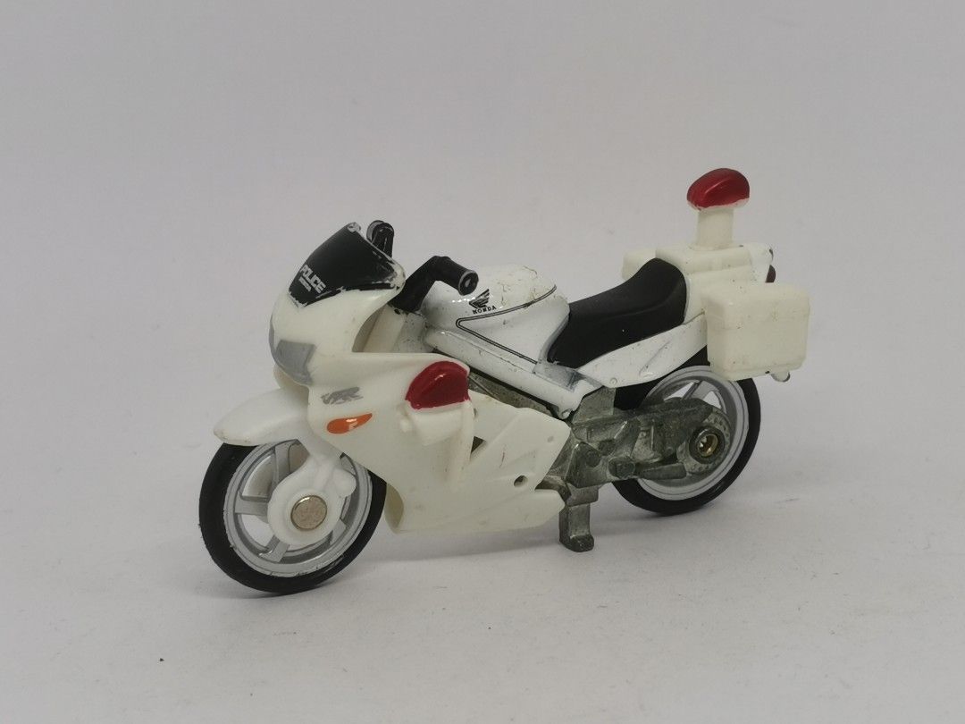 Tomica Honda VFR800 Police, Hobbies & Toys, Toys & Games on Carousell