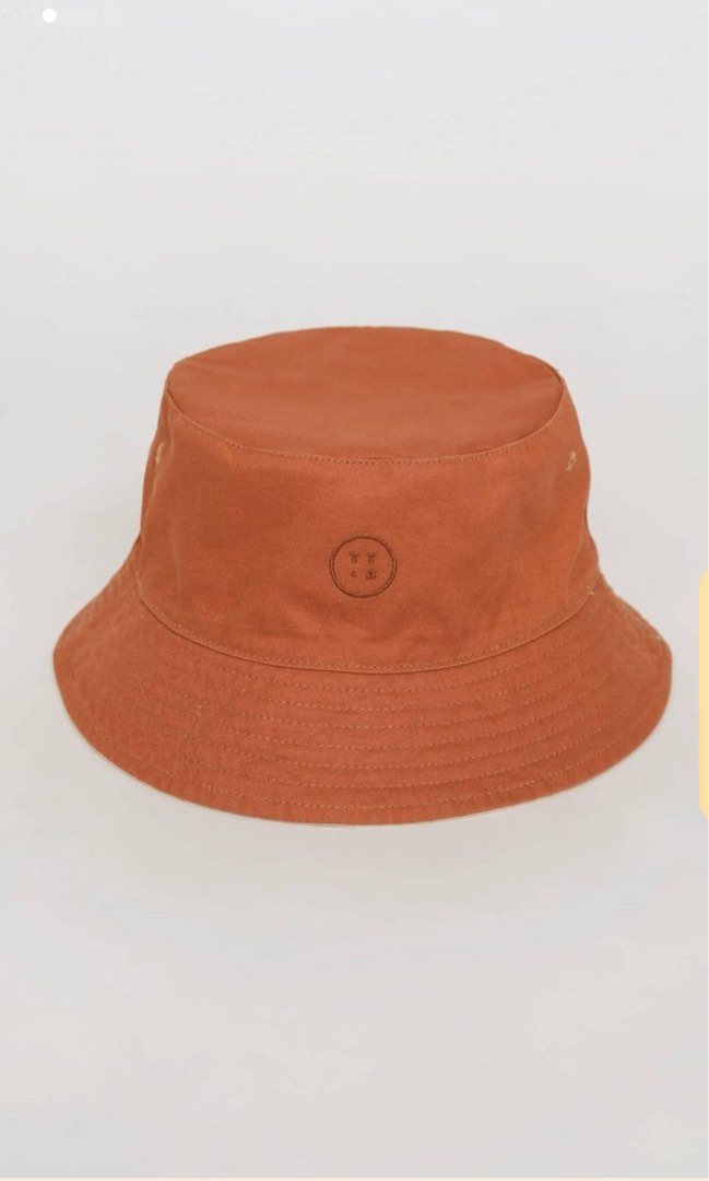 TTR Reversible Bucket Hat (Rust/Cream), Women's Fashion, Watches ...