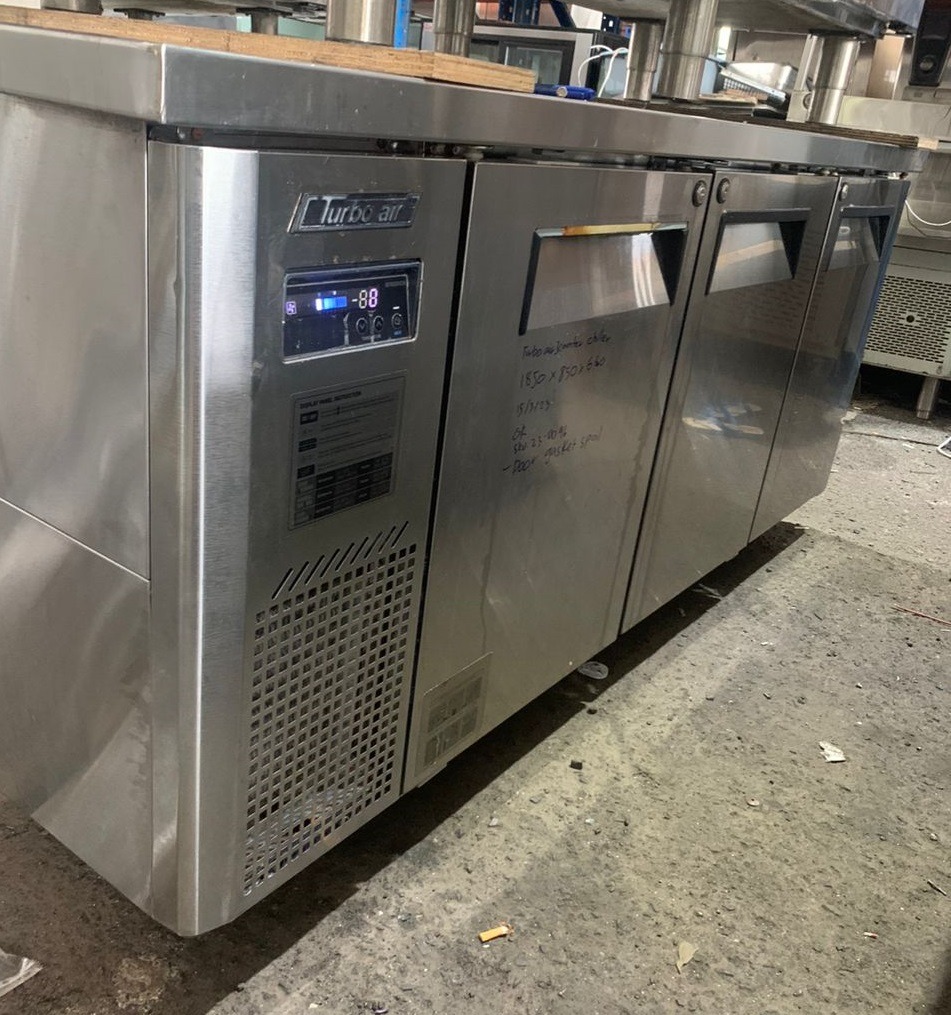 TurboAir 3 door counter chiller, TV & Home Appliances, Kitchen ...