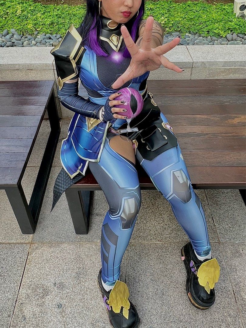 Valorant Reyna Cosplay, Hobbies & Toys, Toys & Games on Carousell