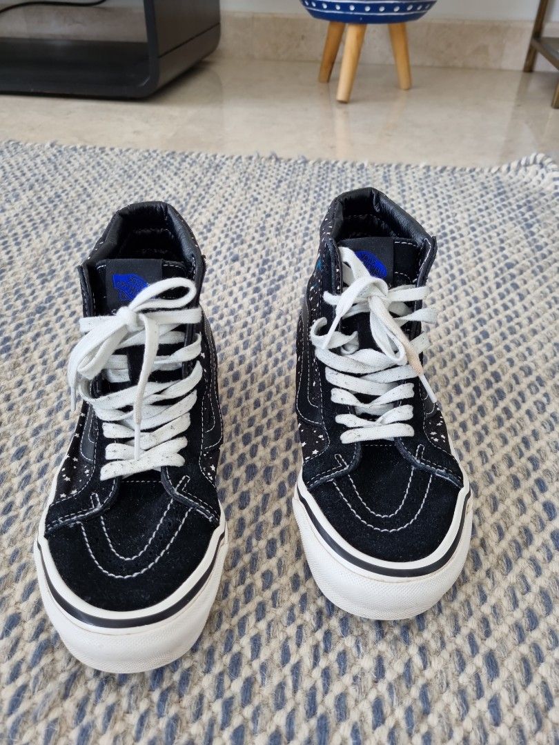 Vans high cut, Women's Fashion, Footwear, Sneakers on Carousell