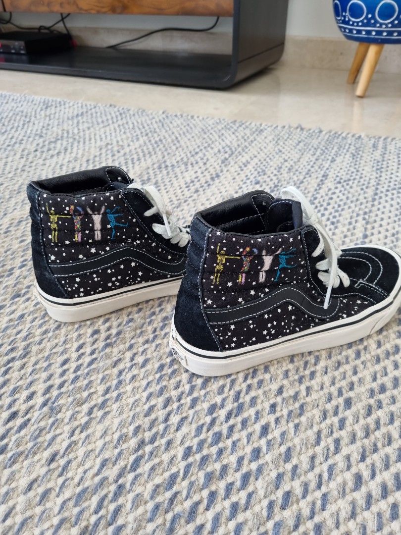 Vans high cut, Women's Fashion, Footwear, Sneakers on Carousell