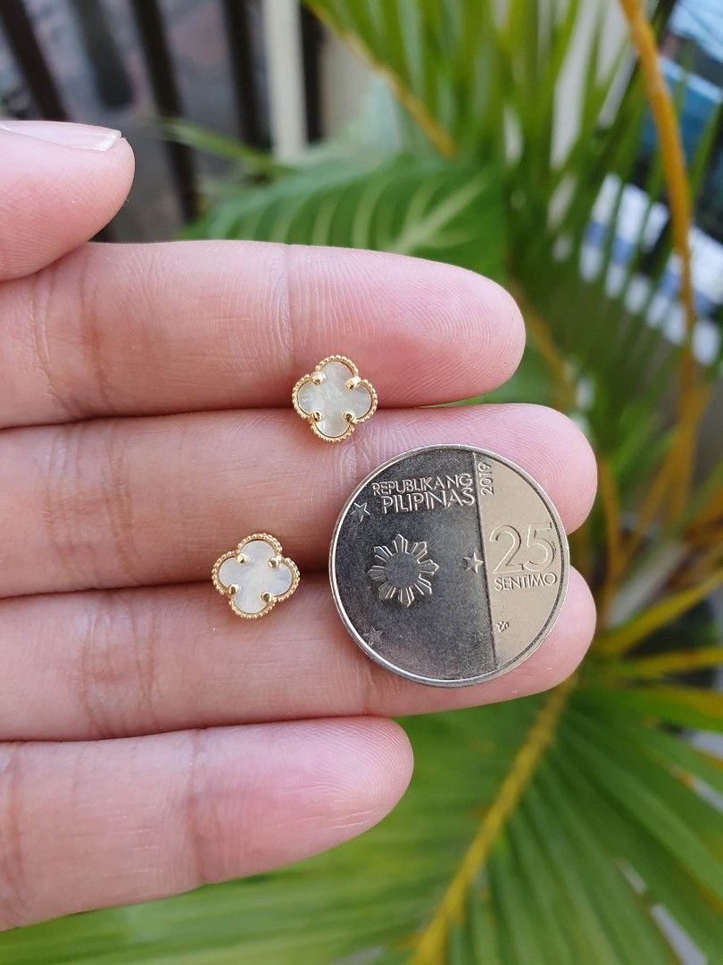 Vca 18k saudi gold, Women's Fashion, Jewelry & Organizers, Earrings on ...