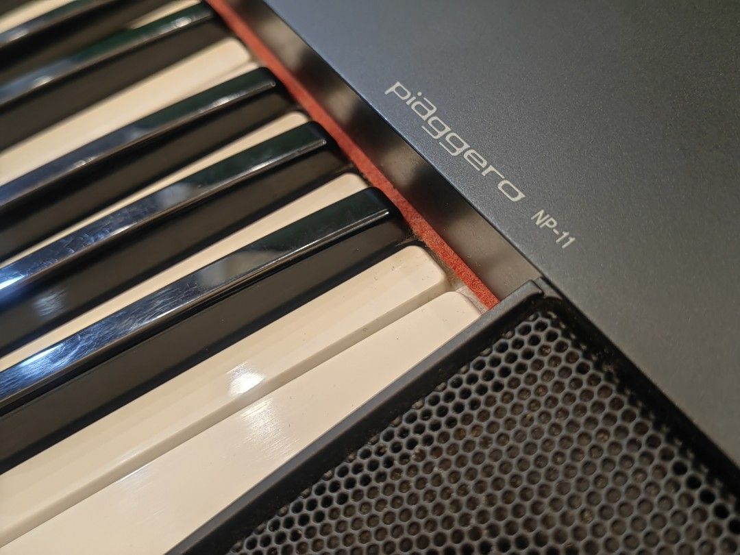 Yamaha Piaggero NP-11 61 keys Piano, Hobbies & Toys, Music & Media ...