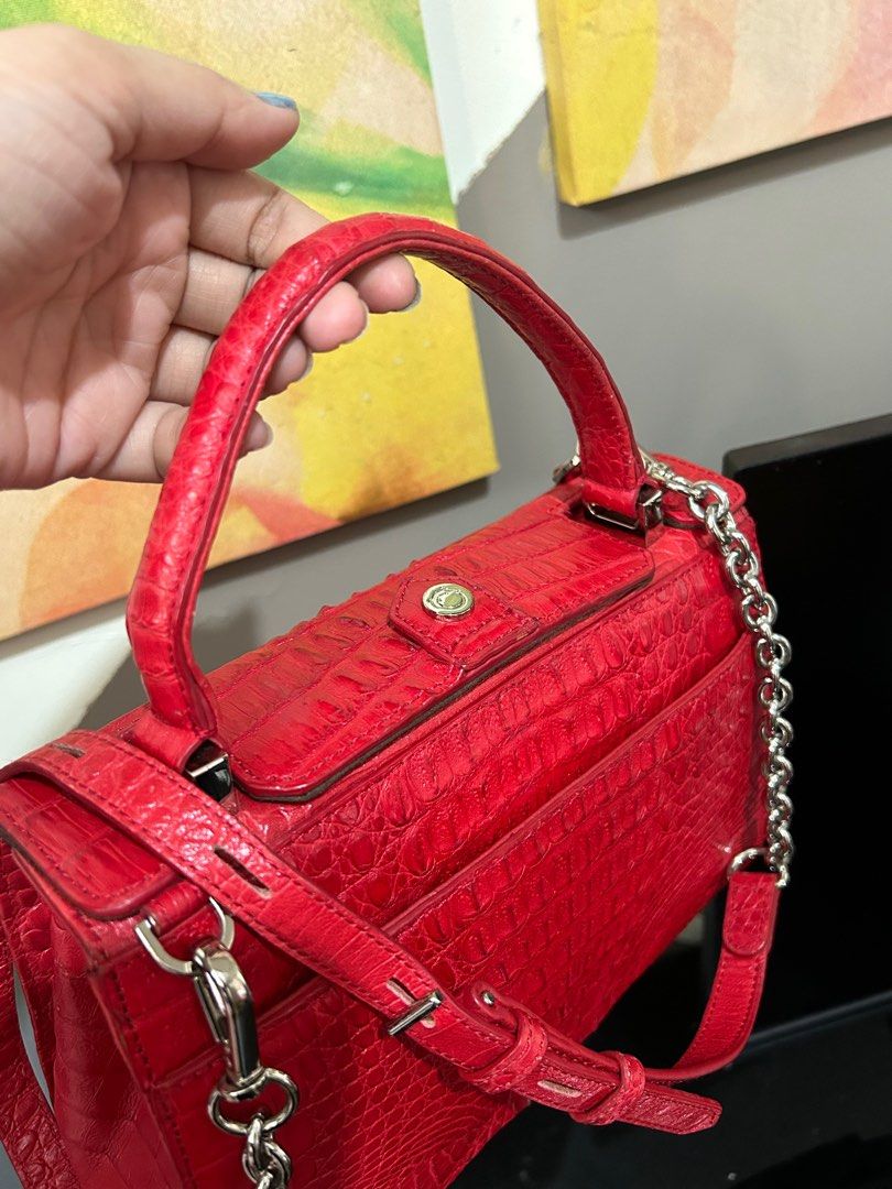 Zarmoi sling bag on Carousell