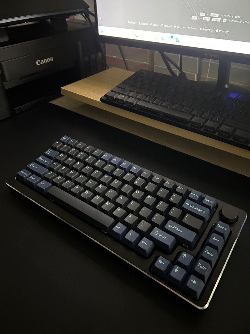 75% custom mechanical keyboard - Full aluminium with silver sides ...