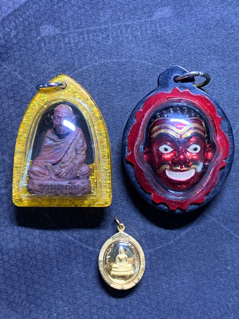 Amulet bundle 2 ( LP Pong Roop Lor, jao or mask & mini buddha amulet ...