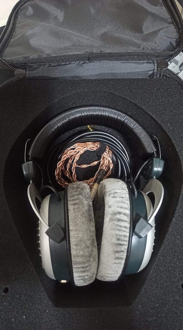 Beyerdynamic DT990 Premium headphones (detachable cable mod), Audio ...