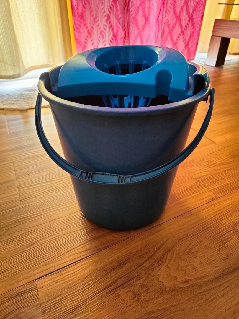 Blue 4 gallons pail mop bucket watertight, vertical cylinder open ...