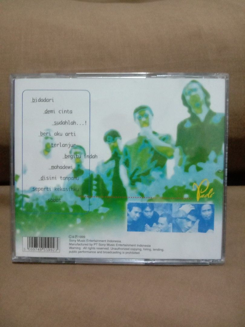 CD PADI - LAIN DUNIA ALBUM PERTAMA KONDISI BARU, Musik & Media, CD, DVD ...
