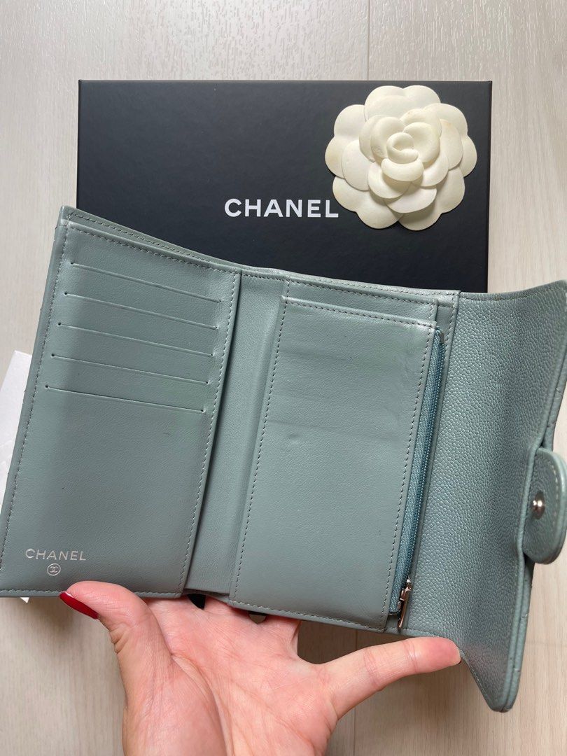 Chanel classic Medium Flap Wallet, Luxury, Bags & Wallets on Carousell