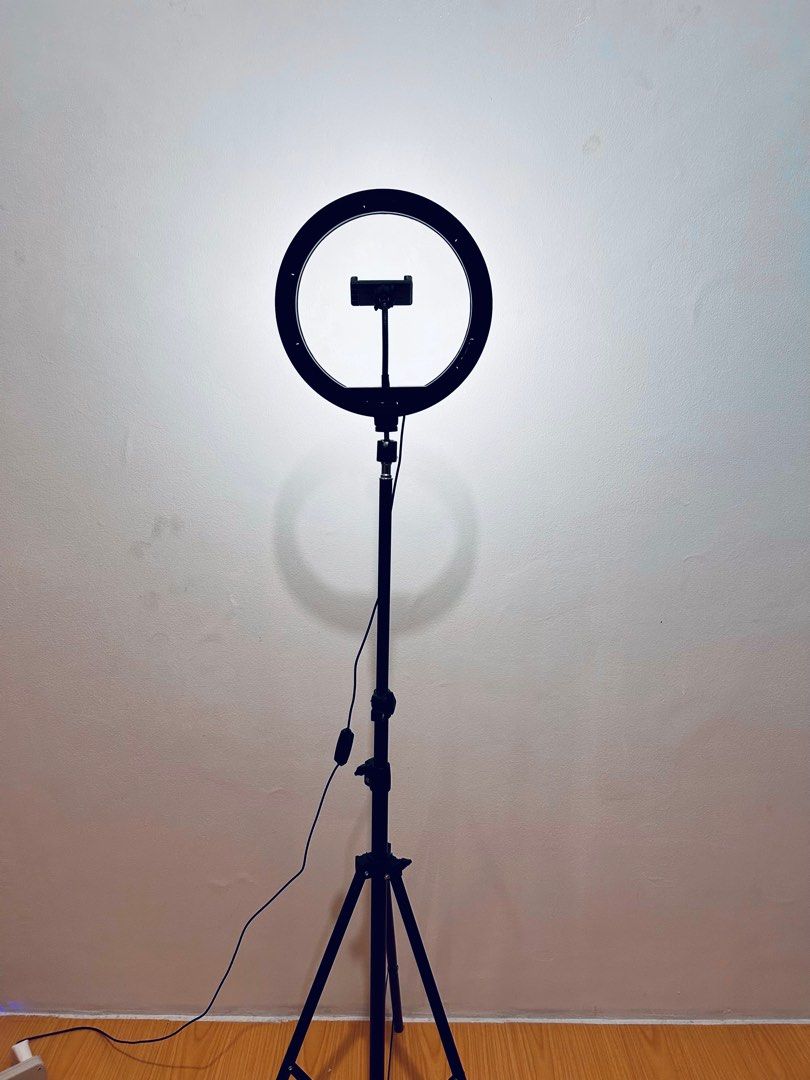 Circular light for vlogging and photography, Photography, Photography ...