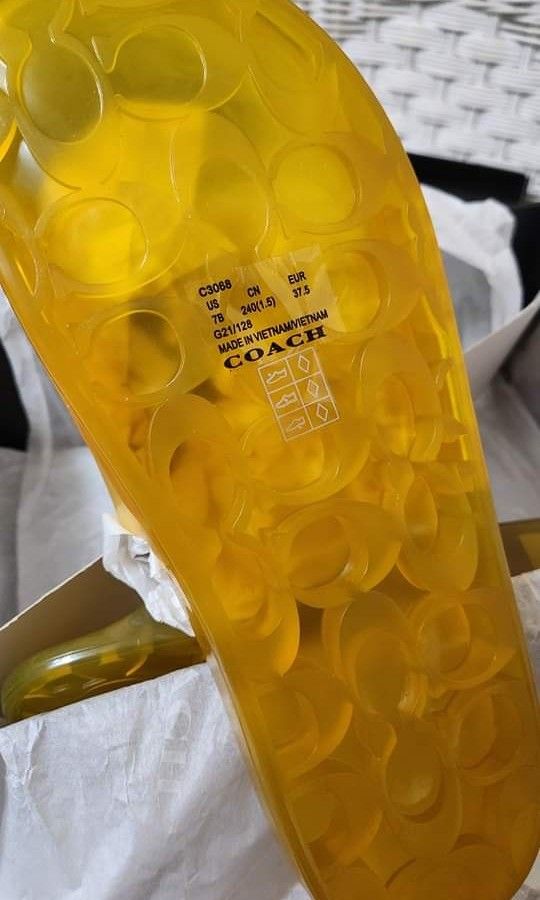 Coach Ulyssa Rubber Slides - US7, Women's Fashion, Footwear, Slippers and slides on Carousell