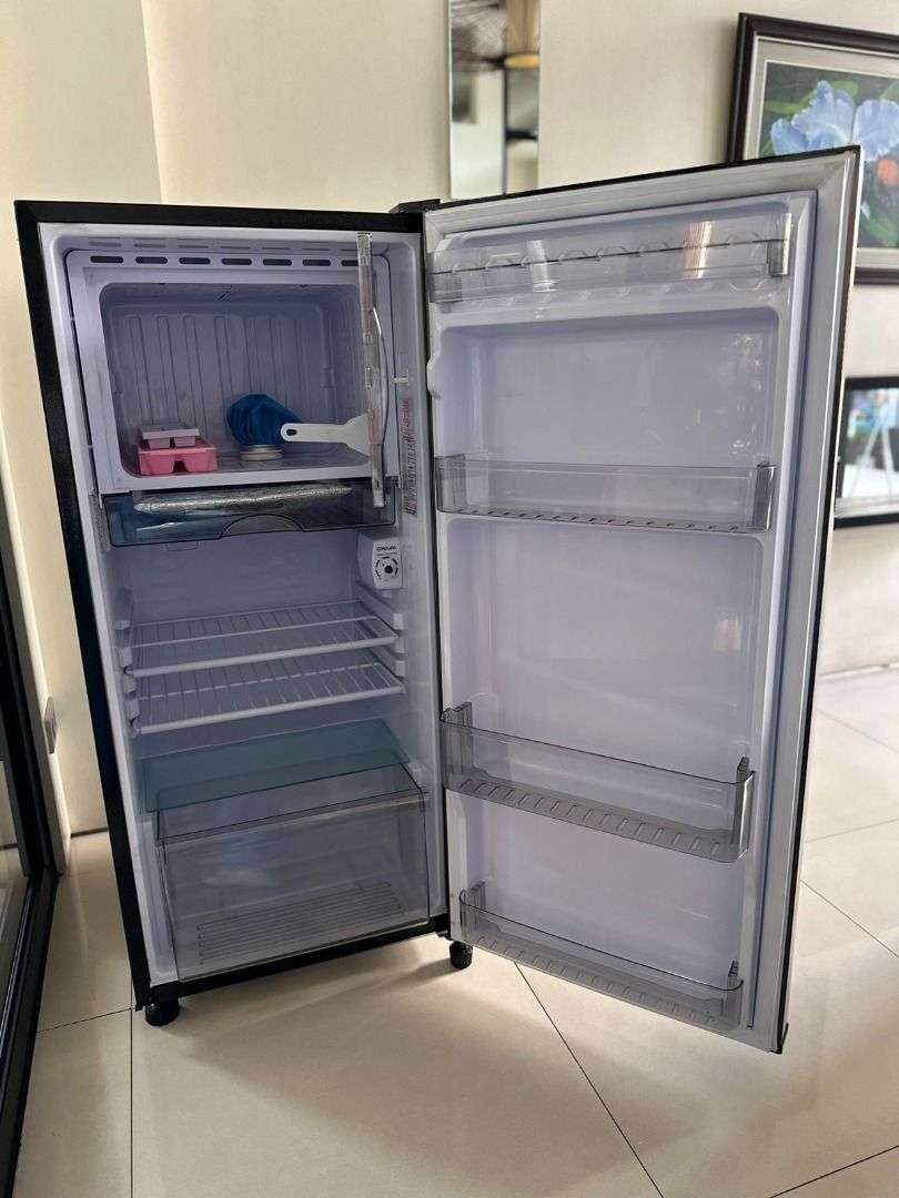 Condura Refrigerator Freezer 5.8cuft Inverter, TV & Home Appliances ...