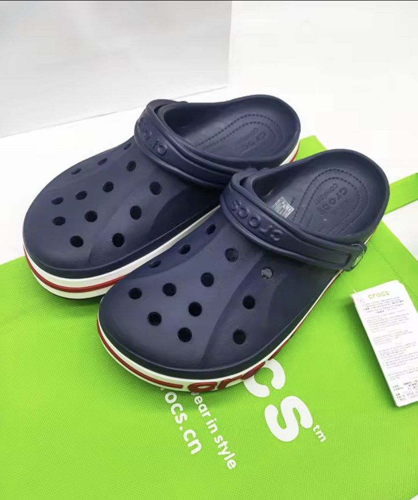 CROCS BAYABAND NAVY BLUE, Men's Fashion, Footwear, Slippers & Slides on Carousell