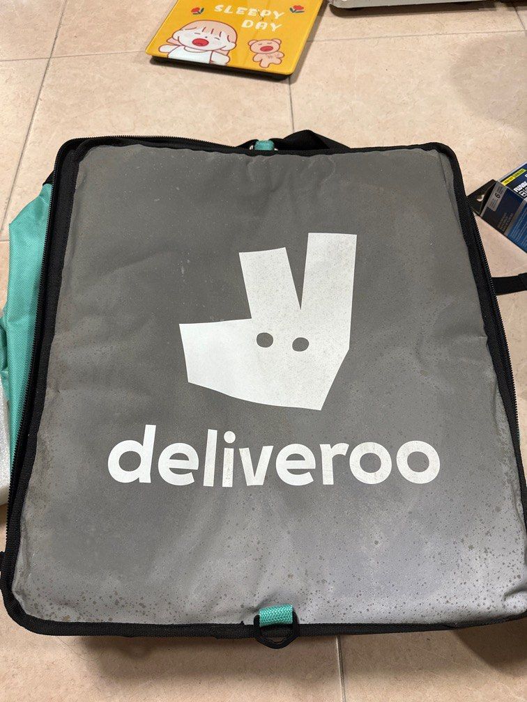 Deliveroo bag pack, Furniture & Home Living, Kitchenware & Tableware ...