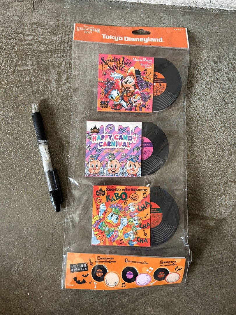 Disney Mickey Mouse memo pad set, Hobbies & Toys, Stationery & Craft ...