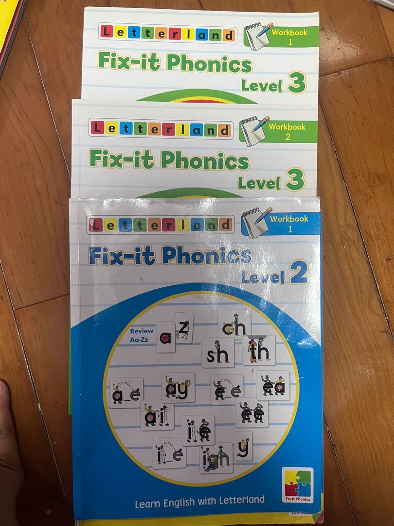 Fix it phonics level 2 & level 3, 興趣及遊戲, 書本 & 文具, 小朋友書 - Carousell
