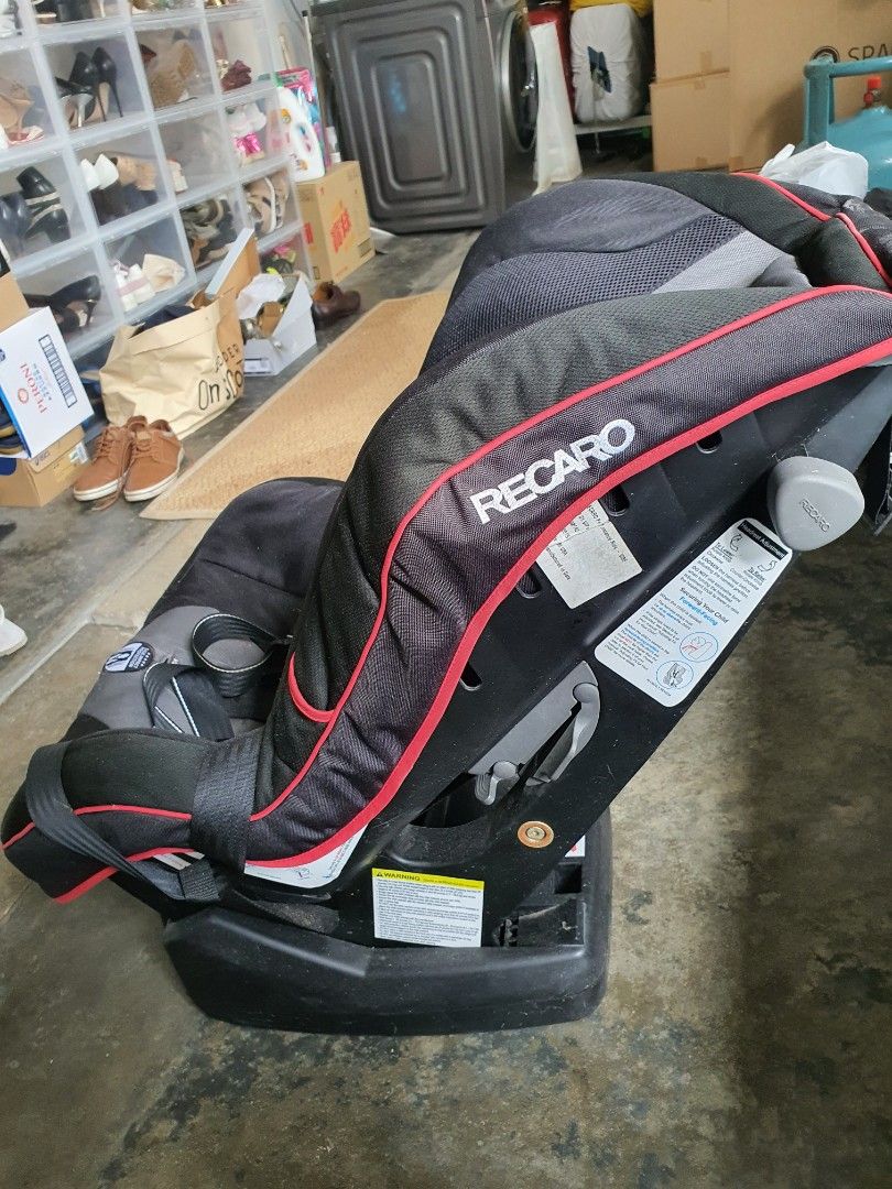 Free Recaro Car Seat & Seat Cover, Babies & Kids, Going Out, Car Seats ...