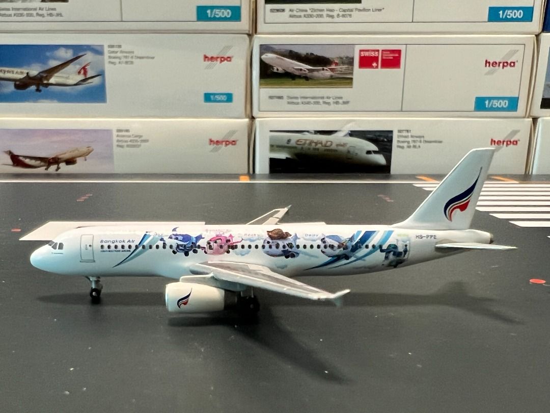 HERPA 1:500 NO.526524 BANGKOK AIRWAYS 曼谷航空 “MASCOTS” AIRBUS A320空中巴士A320 飛機模型 收藏品, 興趣及遊戲, 玩具 ...
