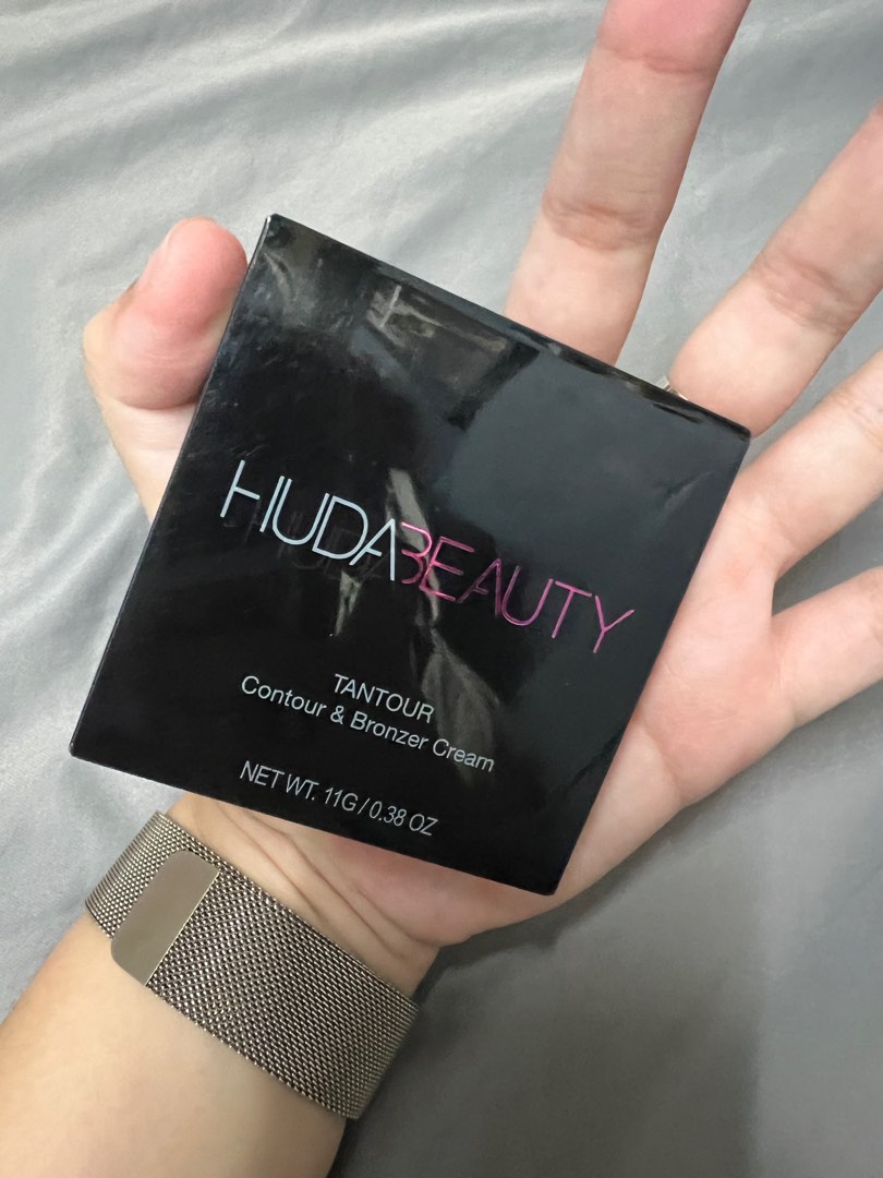 Huda Beauty Tantour Contour & Bronzer Cream in Fair, Beauty & Personal ...