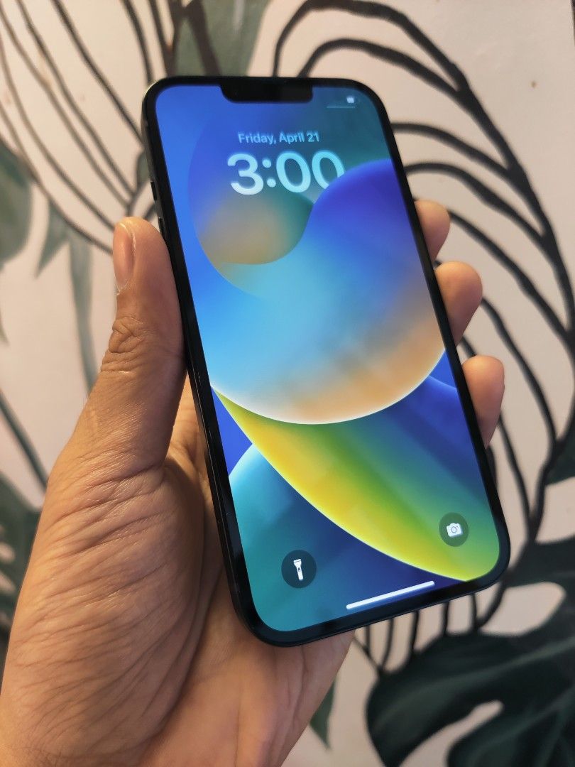 Iphone 13 on Carousell