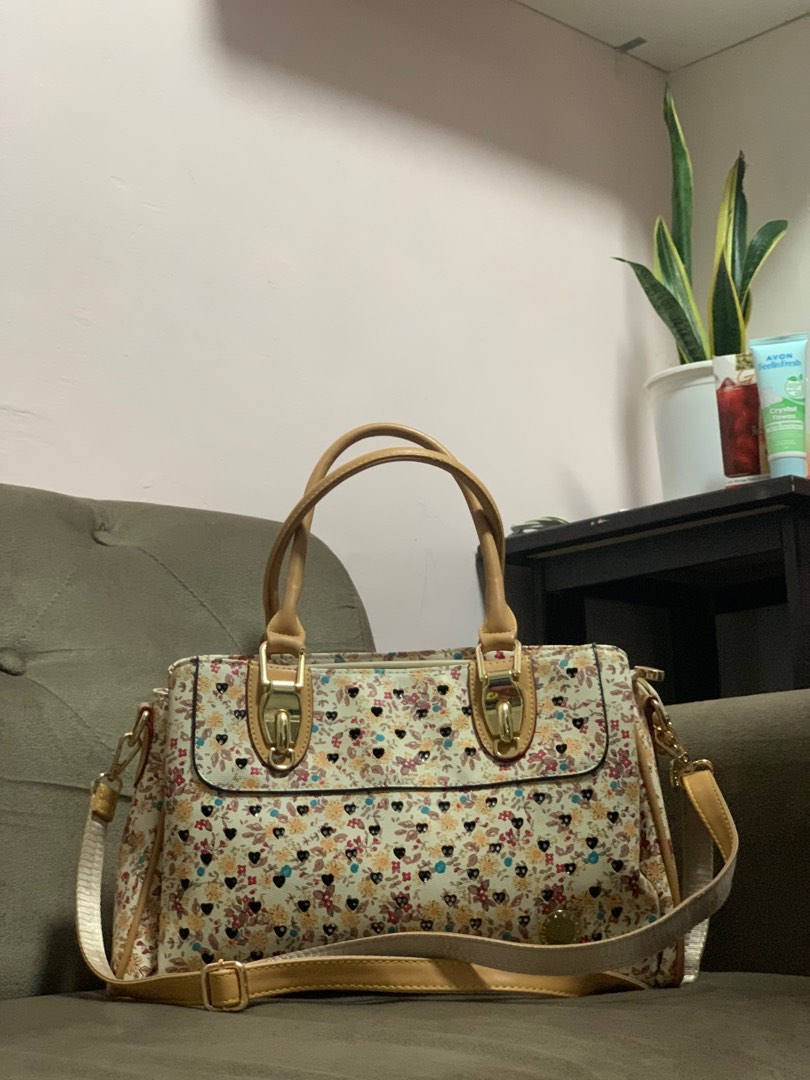 Jovanni Bag, Luxury, Bags & Wallets on Carousell