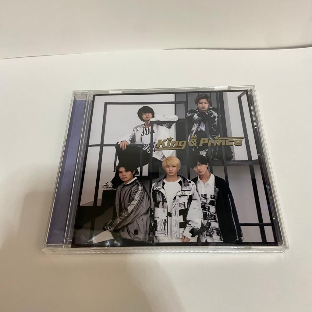 King & Prince First album通常盤, 興趣及遊戲, 收藏品及紀念品, 日本明星 - Carousell