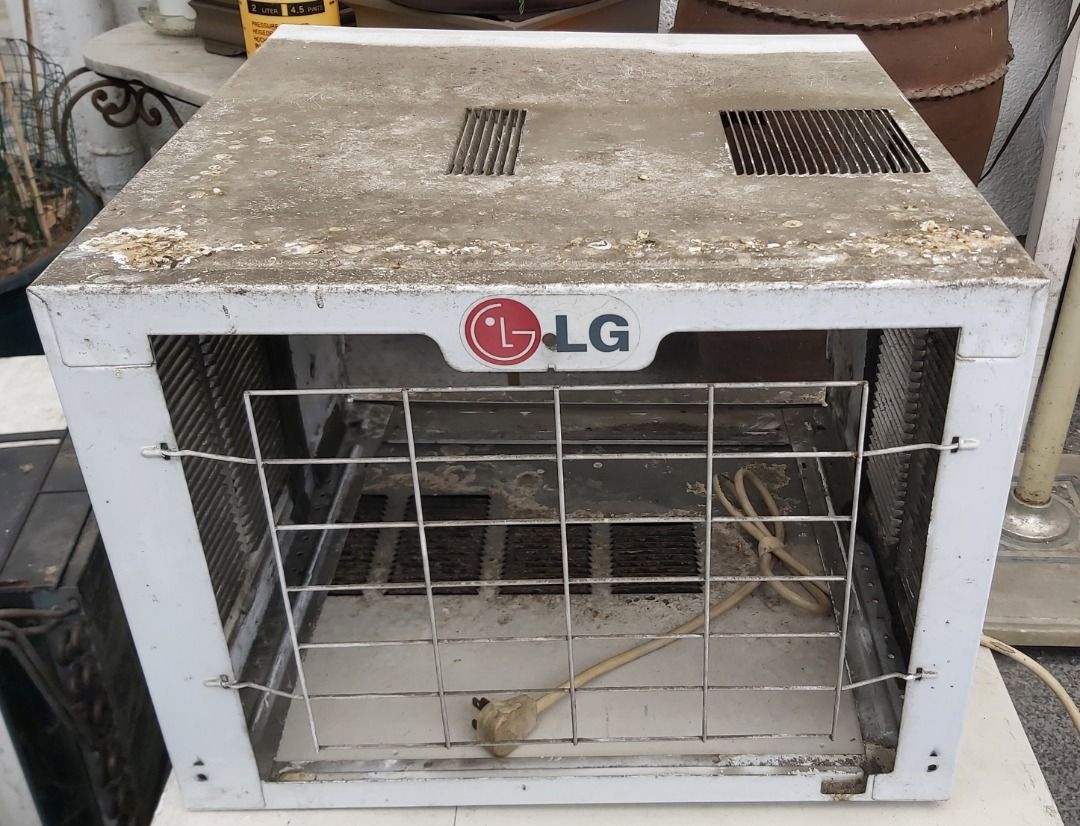 LG Gold window type room airconditioner FOR PART OUT, TV & Home ...