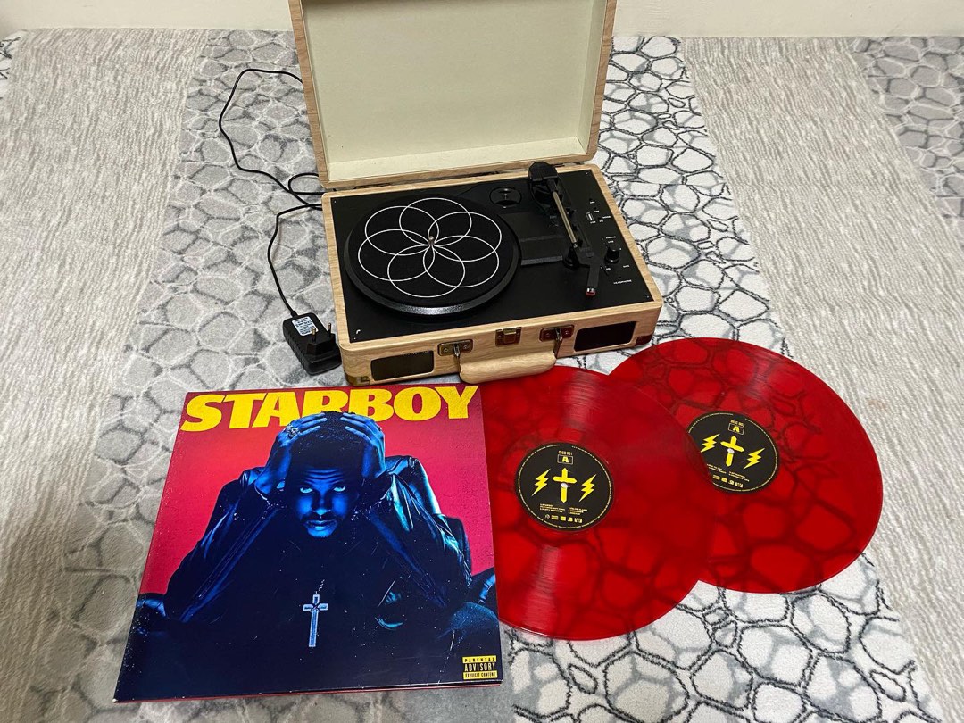 Limited Edition Weeknd Vinyl and Recorder., 書籍、休閒與玩具, 樂器、音樂相關, 黑膠唱片在旋轉拍賣