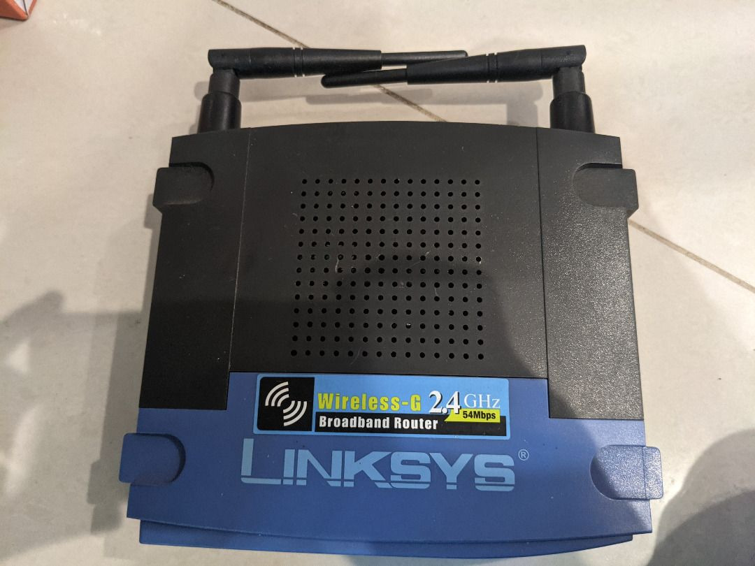 Linksys WRT54G 2.4GHz Wiress N Router, Hobbies & Toys, Travel, Travel ...