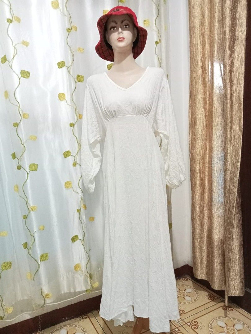 Maxi White Dress, Fesyen Wanita, Pakaian Wanita, Atasan di Carousell