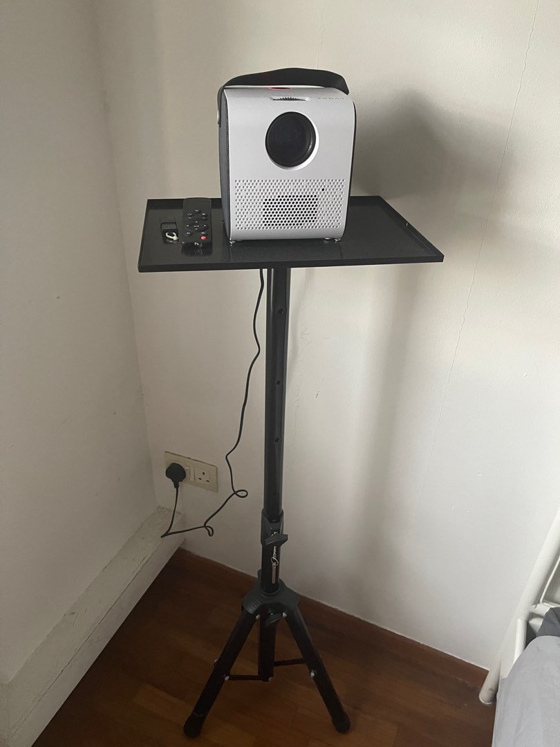 LUMOS RAY Projector, TV & Home Appliances, TV & Entertainment ...