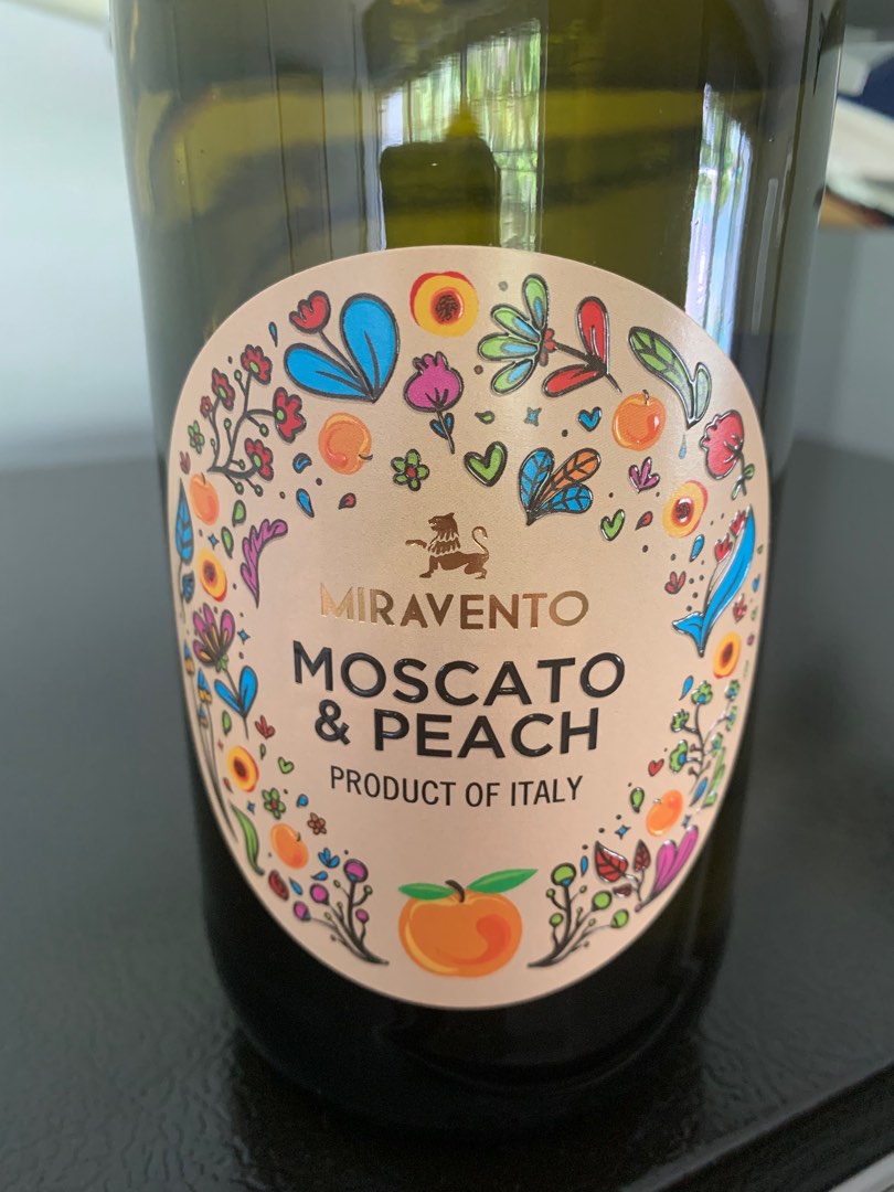 Miravento Moscato and Peach White Wine, Food & Drinks, Alcoholic ...