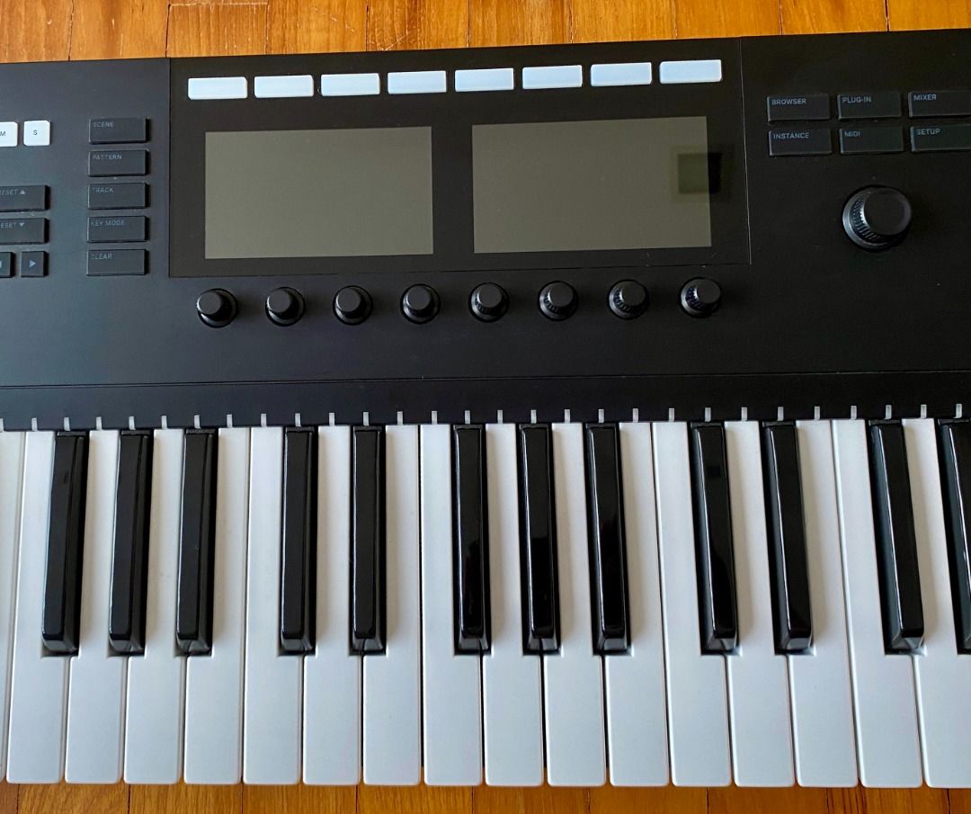 Native Instruments Komplete Kontrol S61 Keyboard MK2, Hobbies & Toys ...