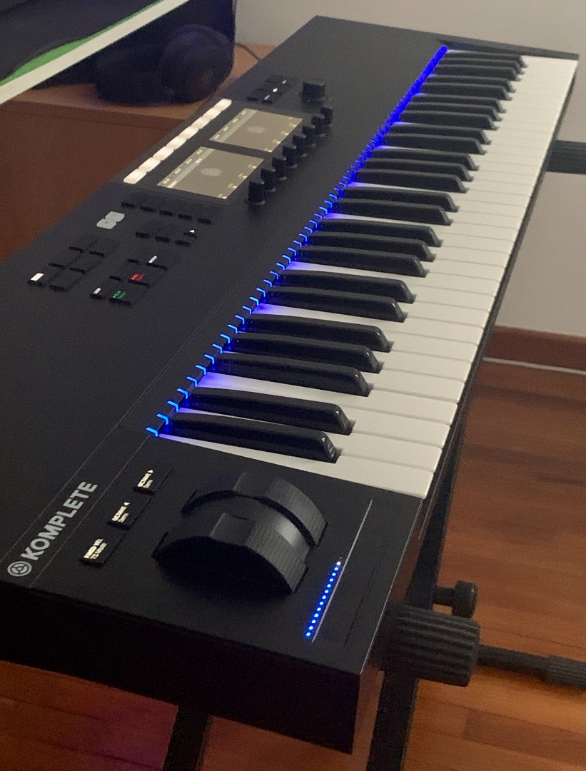 Native Instruments Komplete Kontrol S61 Keyboard MK2, Hobbies & Toys ...
