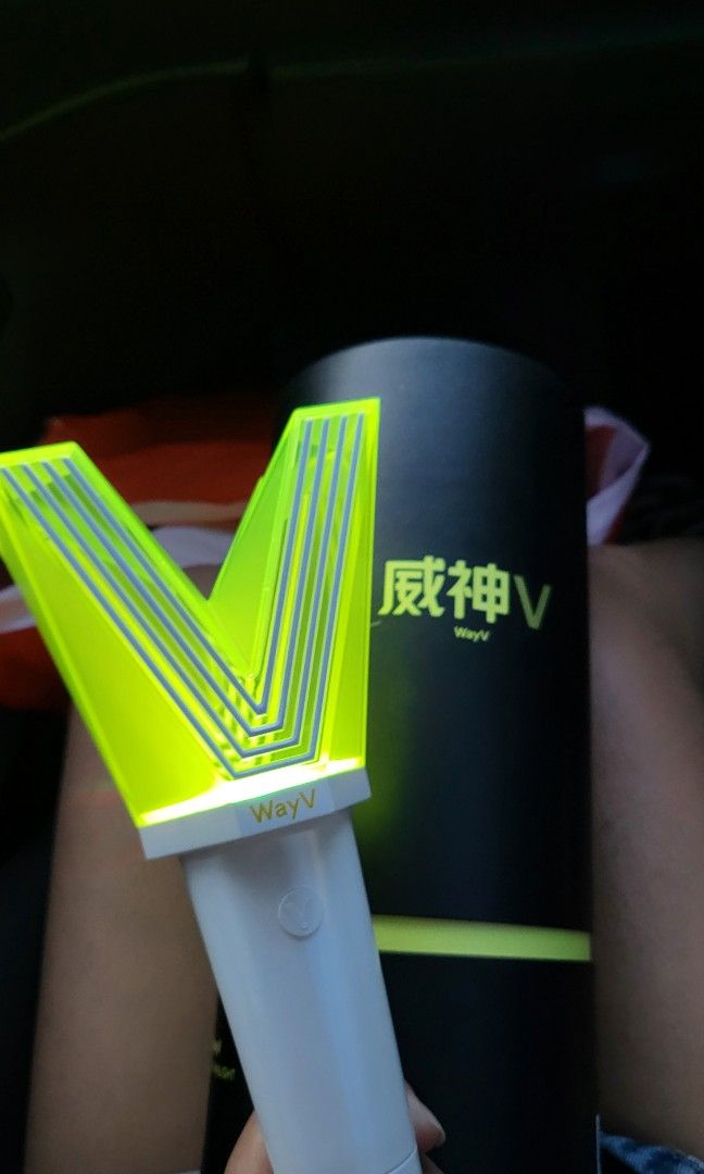NCT WAYV LEEKBONG LIGHTSTICK, Hobbies & Toys, Memorabilia ...