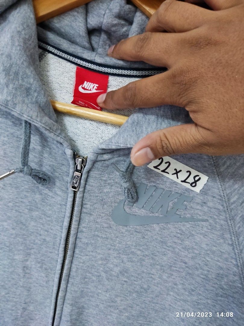 Nike Red tag Jacket on Carousell