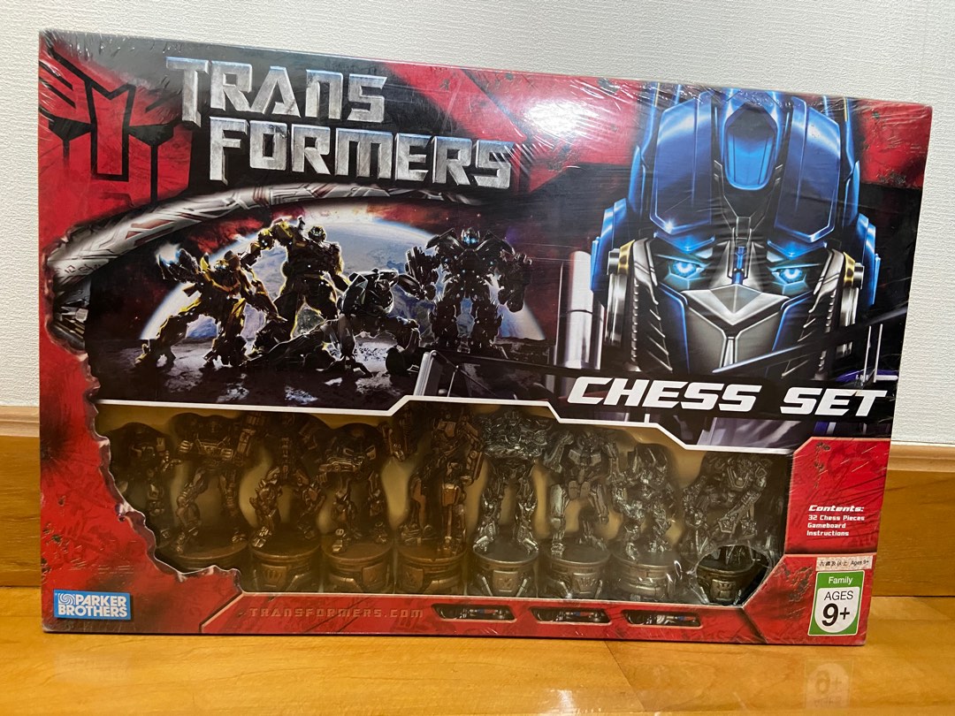 Parker Brothers TRANSFORMER Chess Set 2007, 興趣及遊戲, 玩具 & 遊戲類 - Carousell