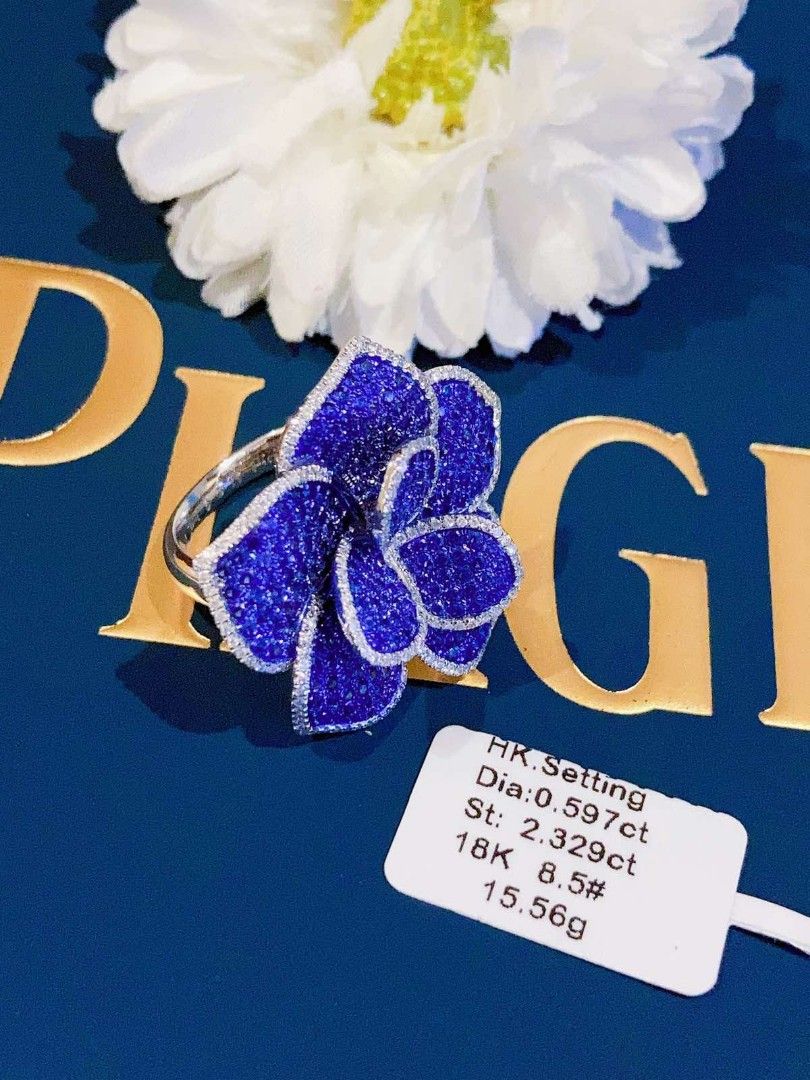 Pia.get * Diamond Flower Ring 18k Gold HK Setting on Carousell