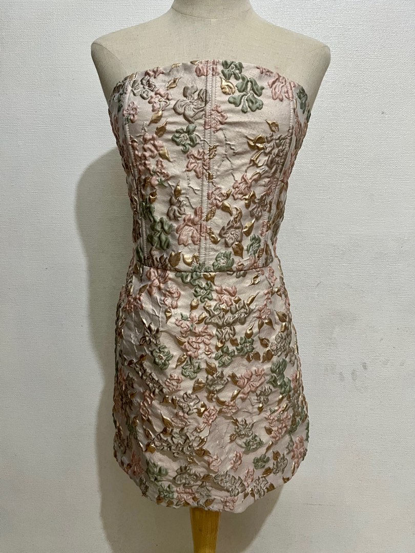 Laure by Roma Pink Brocade Mini Dress on Carousell