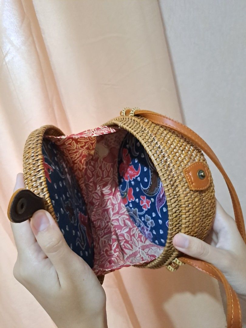 Rattan bag (Tas Rotan), Fesyen Wanita, Tas & Dompet di Carousell
