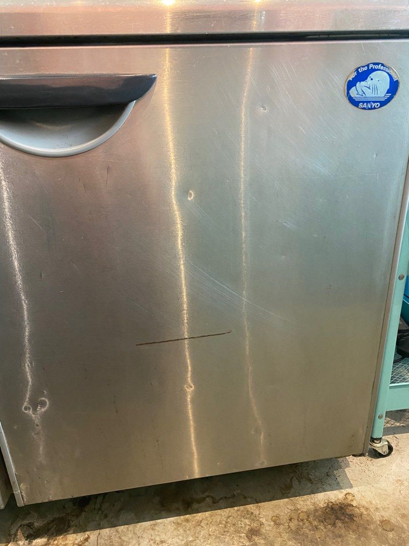 SANYO 2 Door Counter Chiller, TV & Home Appliances, Kitchen Appliances ...