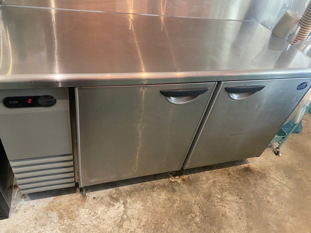 SANYO 2 Door Counter Chiller, TV & Home Appliances, Kitchen Appliances ...